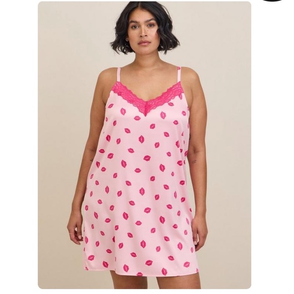 torrid | Intimates & Sleepwear | Nwt Torrid Dream Satin Lace Trim Sleep ...